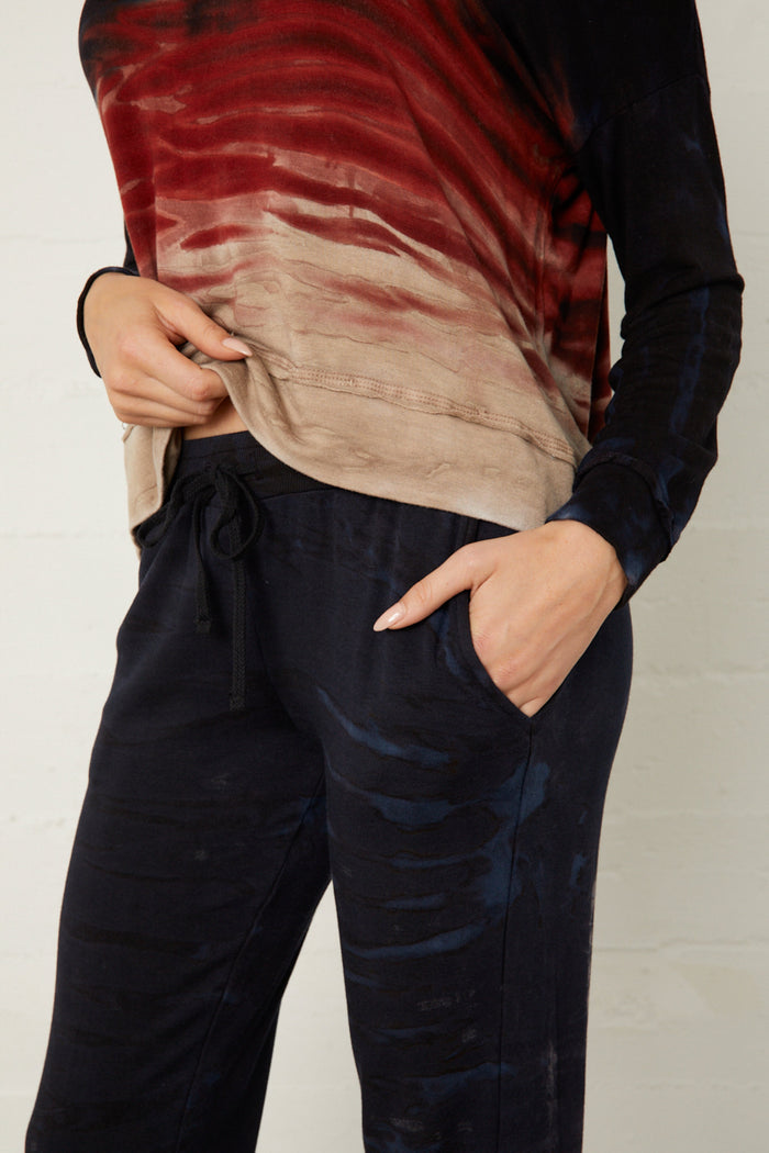 SUNDoWN LOUNGE – River and Sky